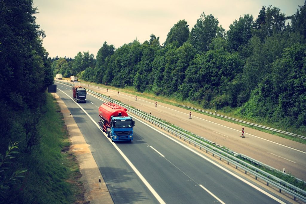 How does geo-tracking benefit transportation